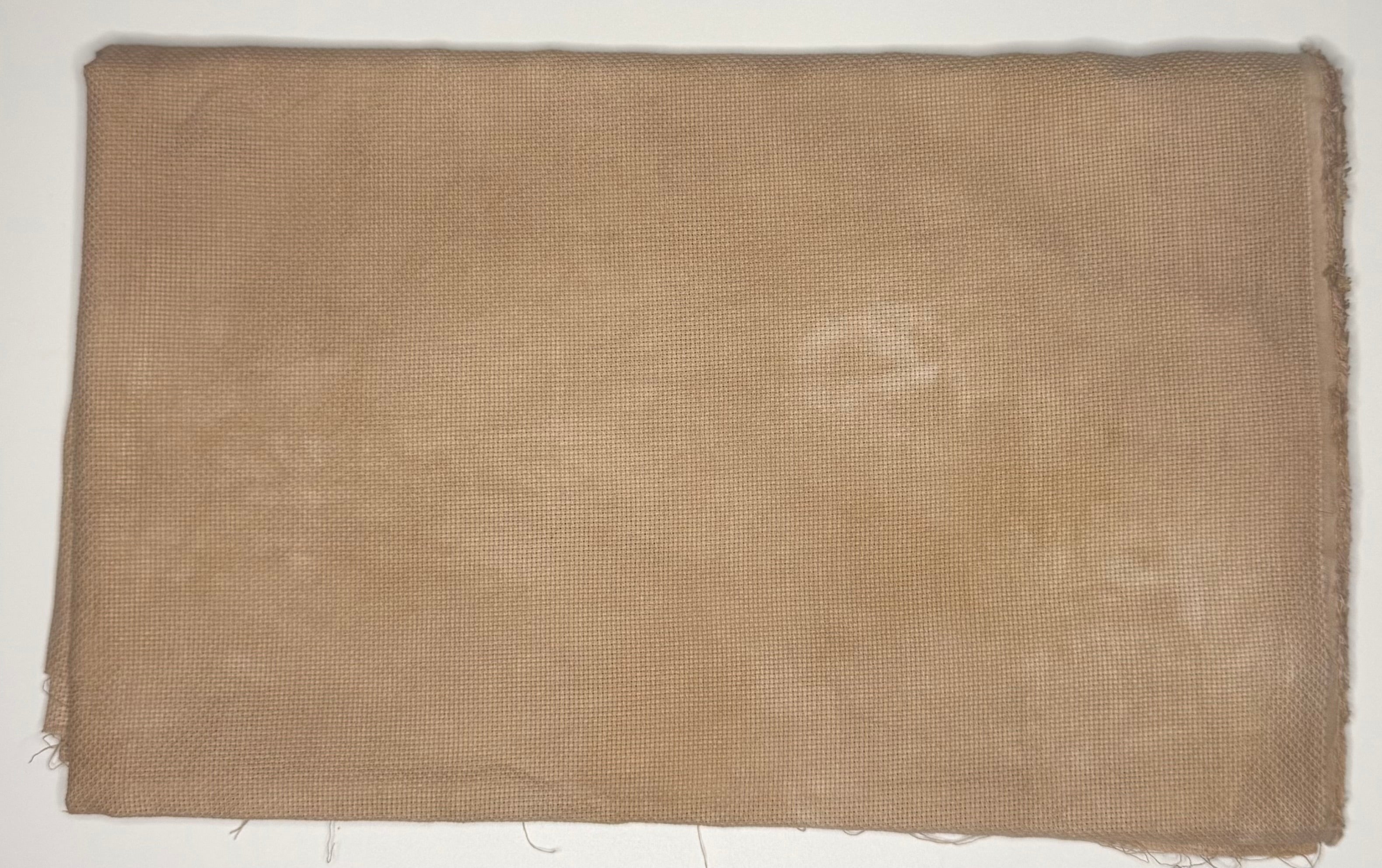 18 Count Aida- Burnt Sand - Mani di Donna – Bee Youtiful Sip and Stitchery